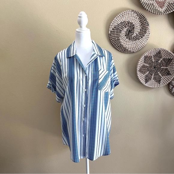 Tops | Blue And White Stripe Short Sleeve Button Up Blouse | Poshmark